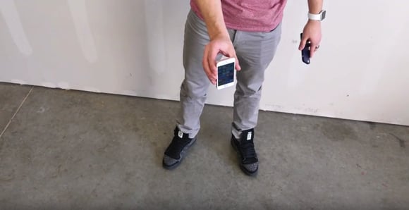 iPhone SEの落下テスト！どのくらいの高さから落とすと画面が割れる？ - iPhone Mania