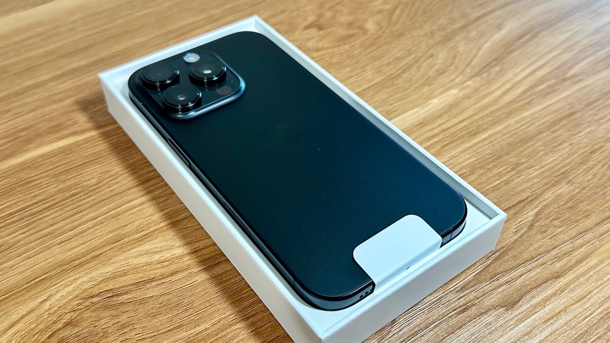 iPhone16 Pro開封レビュー！カメラコントロールを使ってみた - iPhone Mania